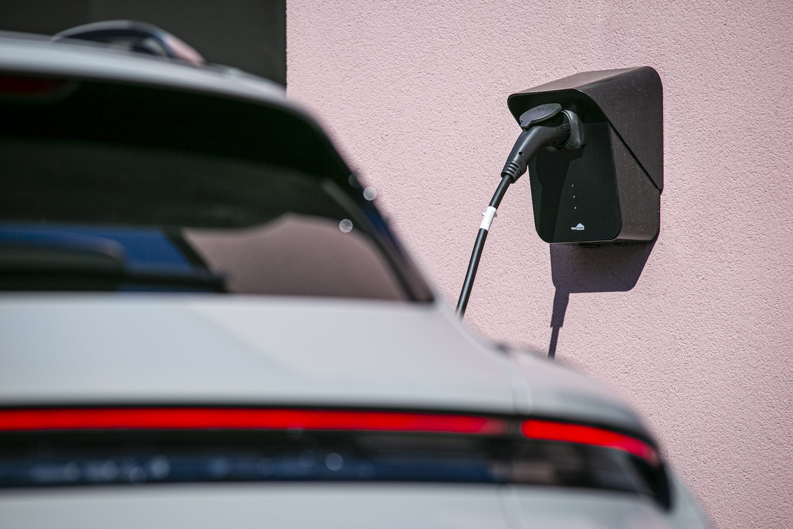 Innohome Charlie Charging Stations for electric vehicles